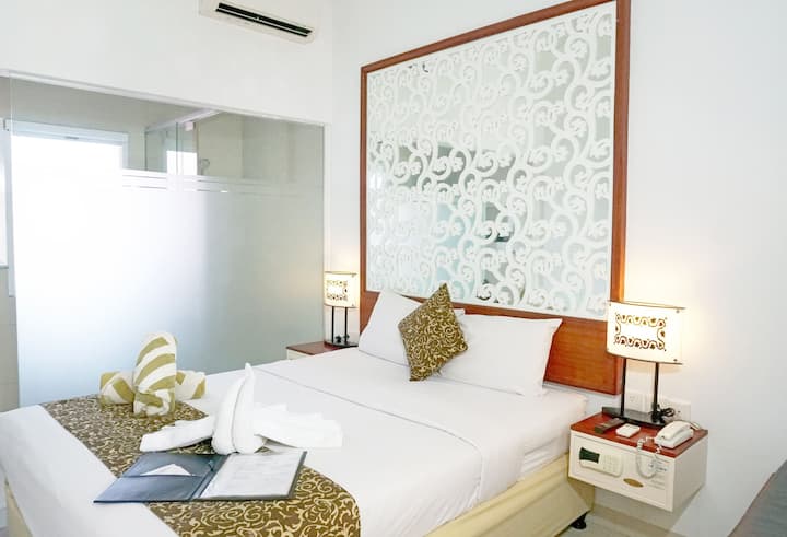 Standard Room In Legian - Kuta