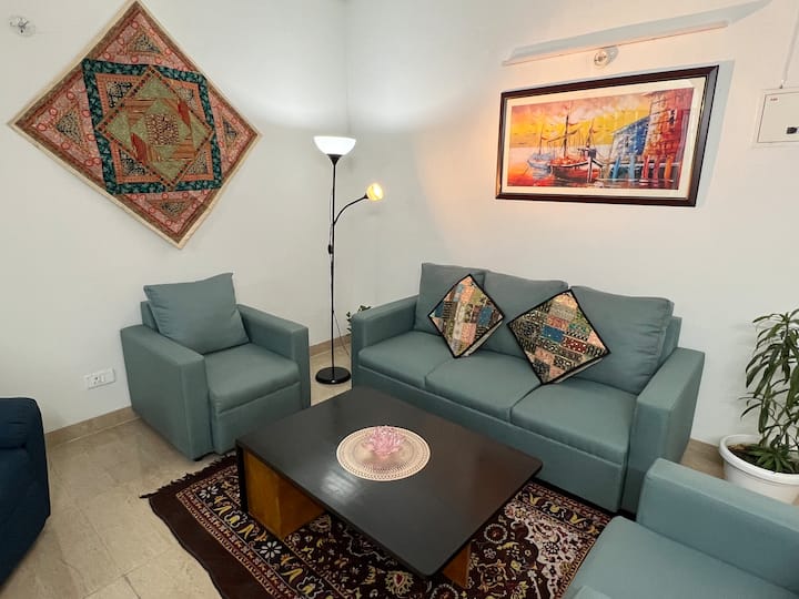 Pure Aurora Bliss - Luxury 2 Bhk - 諾伊達