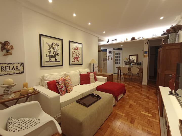 Apto Na Orla Da Praia De Icarai Vista Lateral - Niterói