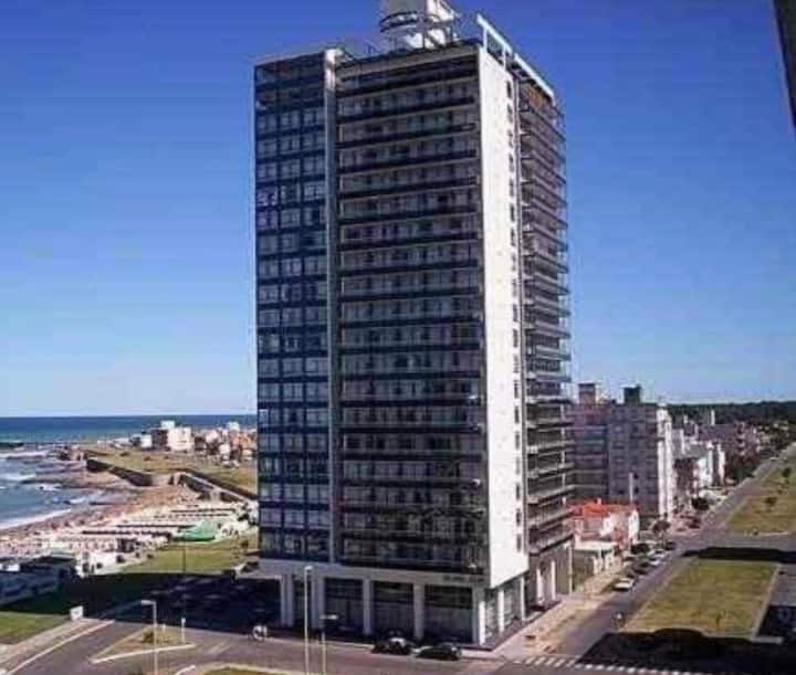 Departamento En Edificio Playa Club - Miramar
