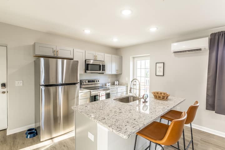 Studio 1 With Mountain Views - Charlottesville, VA