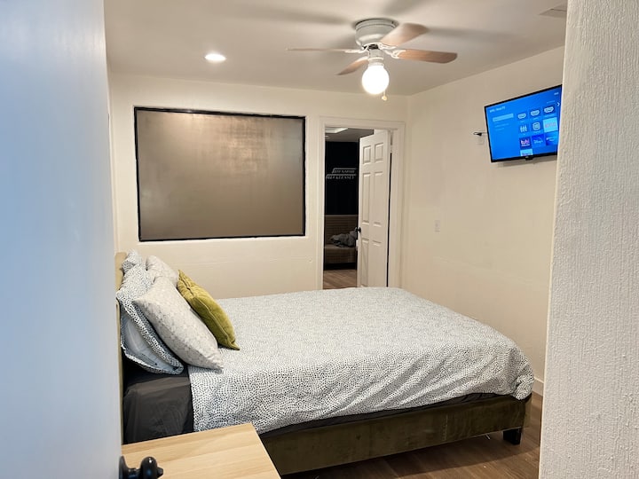 Location- Airport, Usa, Roomy Bright & Lovely - Tijuana