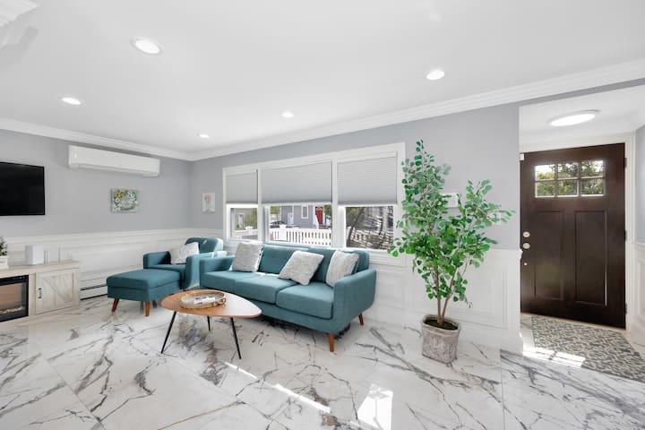 Beach House At The Canals - Long Beach, NY