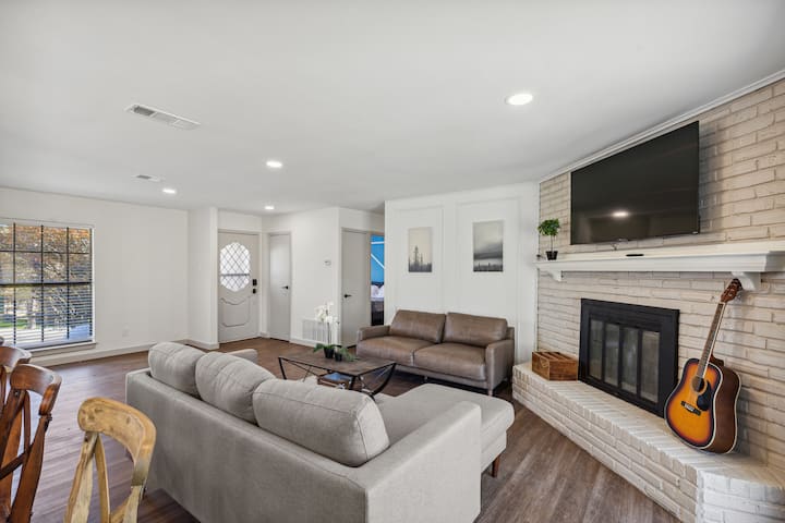 Relaxing Near Lake King Beds - Dallas