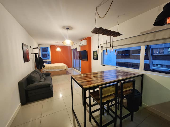 Luminoso Departamento  En Monserrat - Buenos Aires