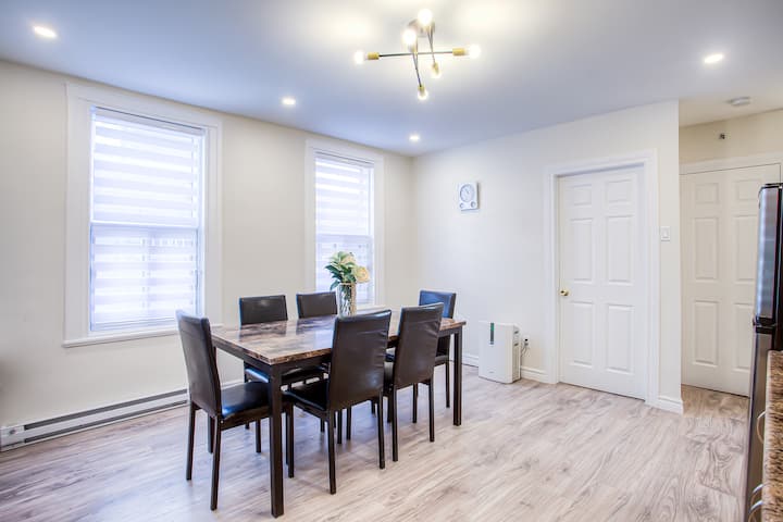 Metro Acadie - Nice And Cozy - Montreal