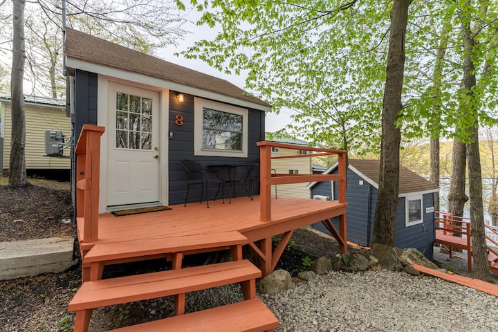 Rent Vacanza Cabins Sleeps 37 - Alton, NH