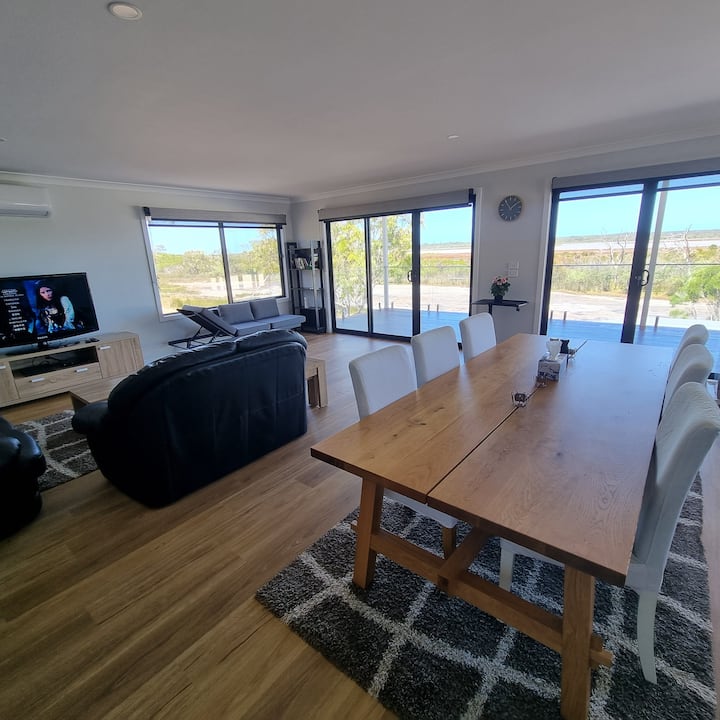 Reeve View House - Loch Sport