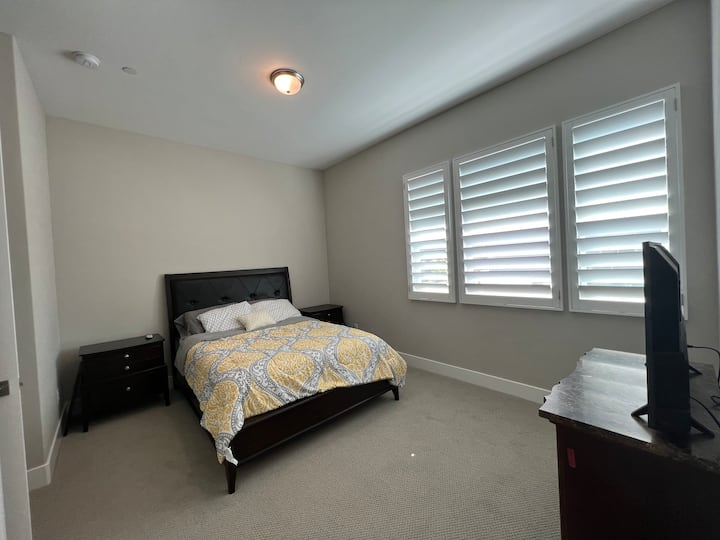 1 Bedroom W/double Sink Bathroom - Vacaville, CA