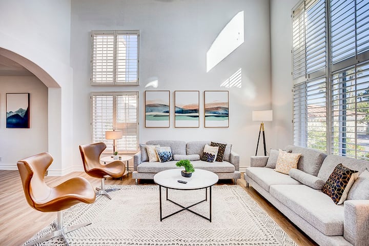 Impressive  Big Family 6bed/4bapool 10min Lv Strip - Las Vegas, NV