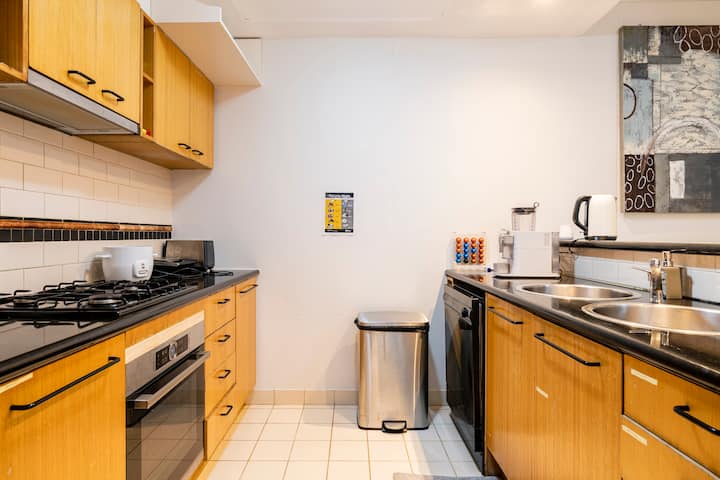 Large Private Room At The Heart Of Melbourne Cbd - Melbourne