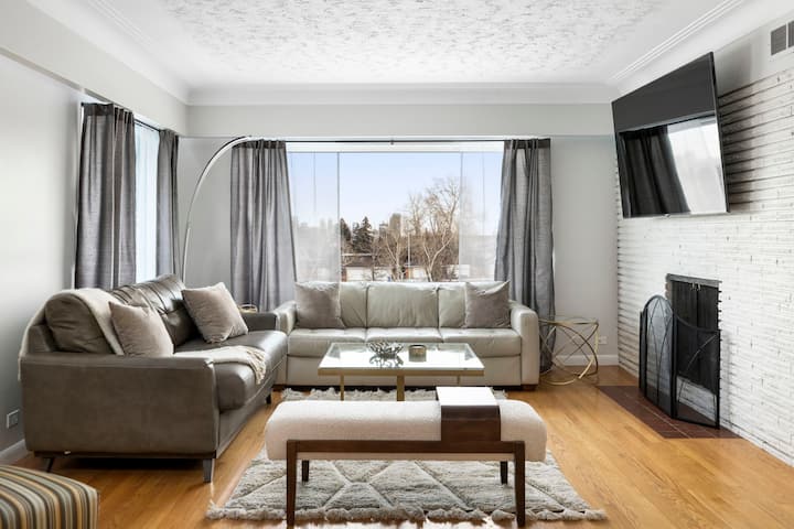 Cozy Estate Retreat | Walk To Red Mile & Nightlife - Calgary