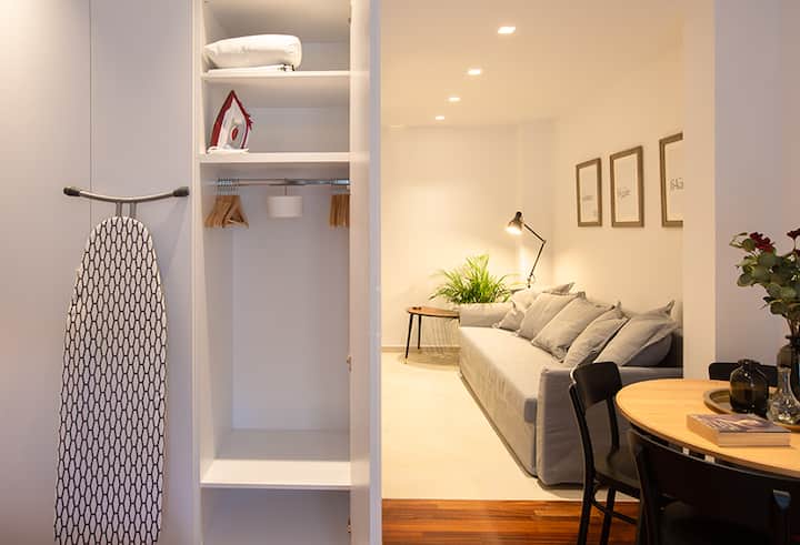 Phaedrus Living: City Luxury Flat Mavromichali - Athens