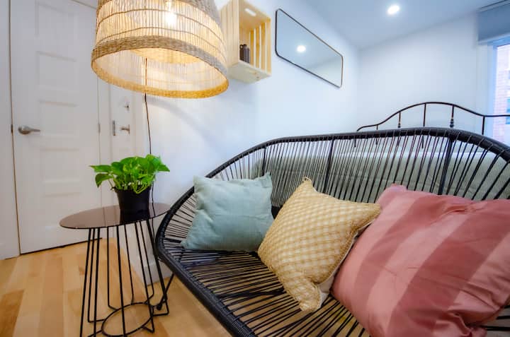 Cozy One Bed Apt* 96% Walking Score*downtown - Montreal
