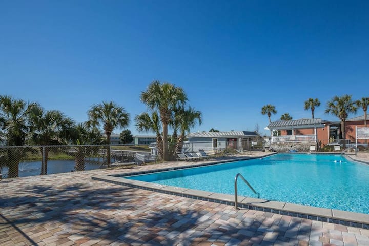 Partial Ocean View - Center Of Destin - 2bed/2bath - Destin, FL