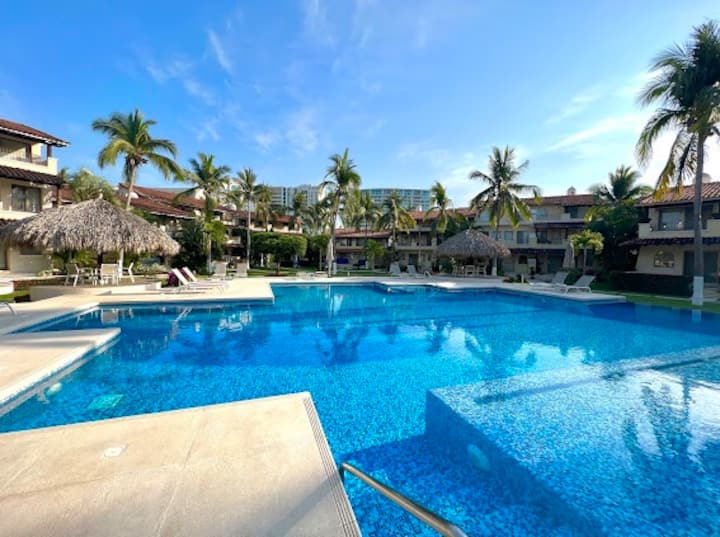 Beautiful Elegant Ixtapa Villa - 이스따빠