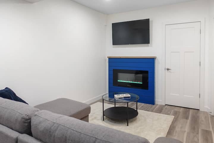 New & Bright Suite West-central - Family Friendly! - Edmonton