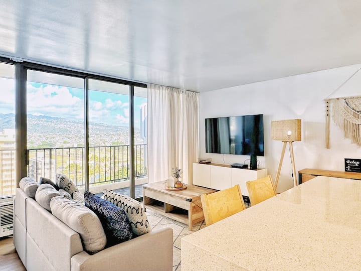 Boutique Style 1bdrm W/parking - Honolulu, HI