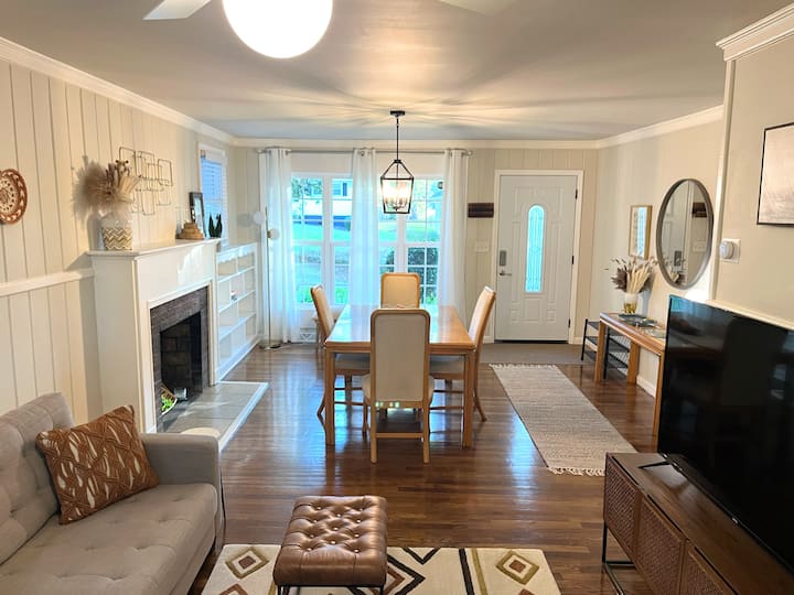 Cute Hillside Home 2.5 Mi From Main St Dwntwn - Greenville