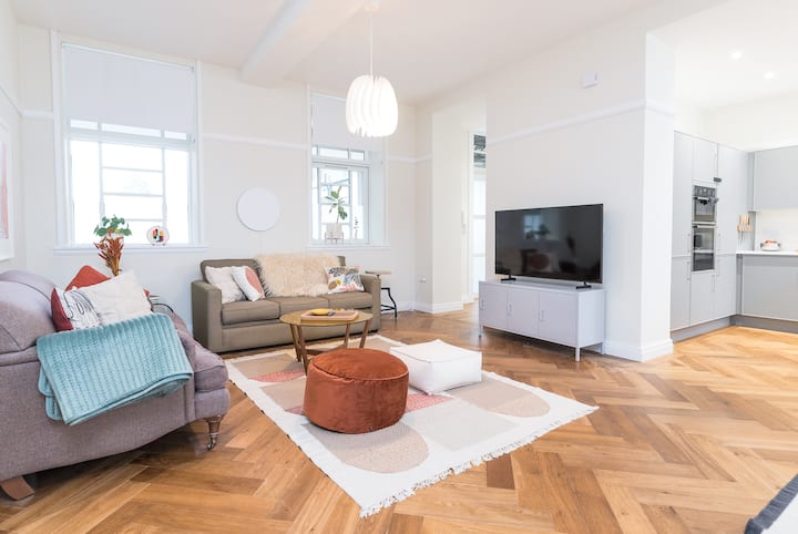 Superb Open-plan 2 Bed - Central /W Free Parking - Nottingham
