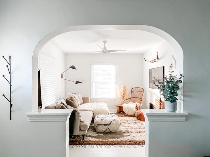 The Farmhouse - Charming & Cozy Home - Arnold, MO