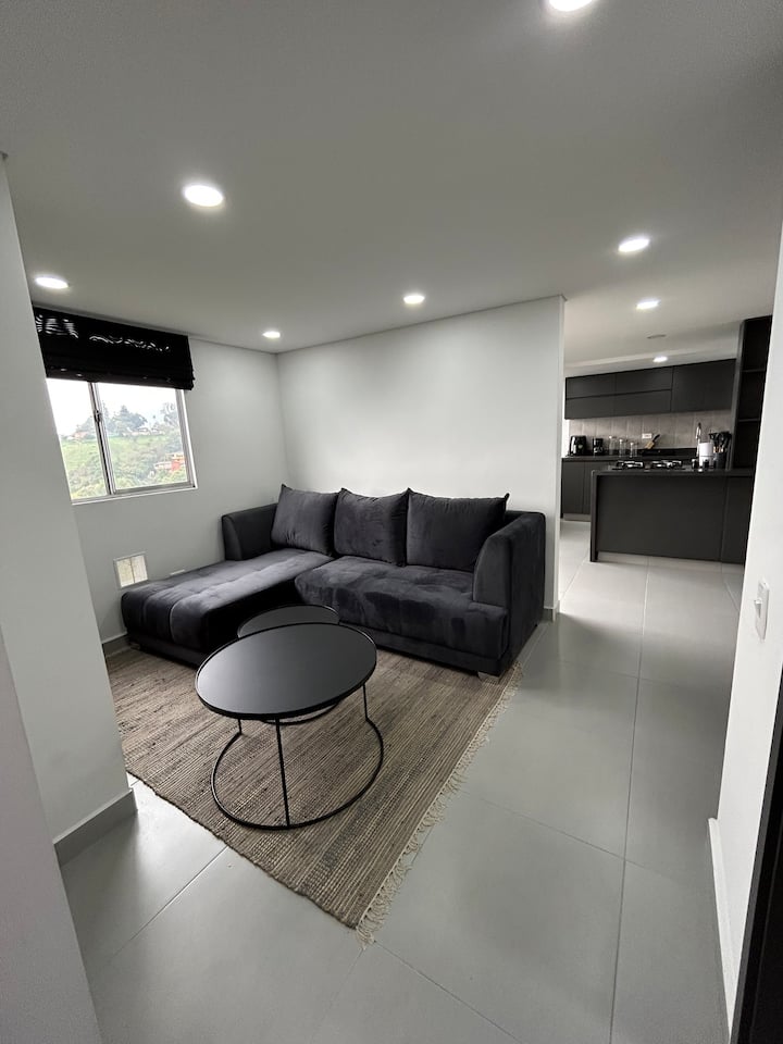 Sabaneta Apartment With Parking And Pool - Envigado