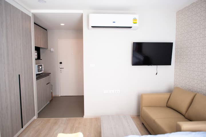 888 Group Of 16 Guests @Chinatown Airport 2ways#4 - Bangkok