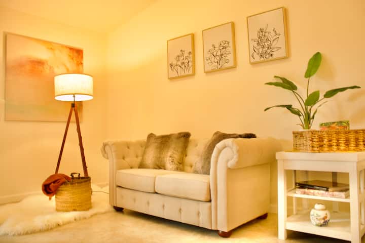 Entire 4bd House With Backyard - Camarillo, CA