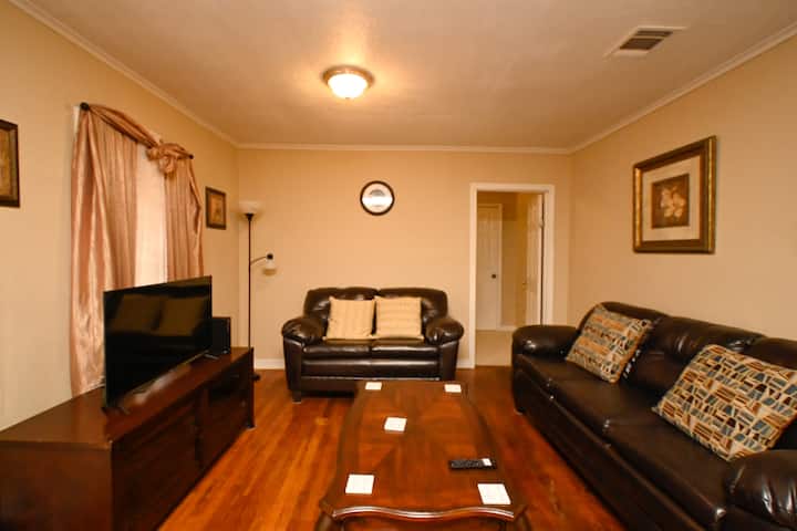 Charming Intercity Peach - Shreveport, LA