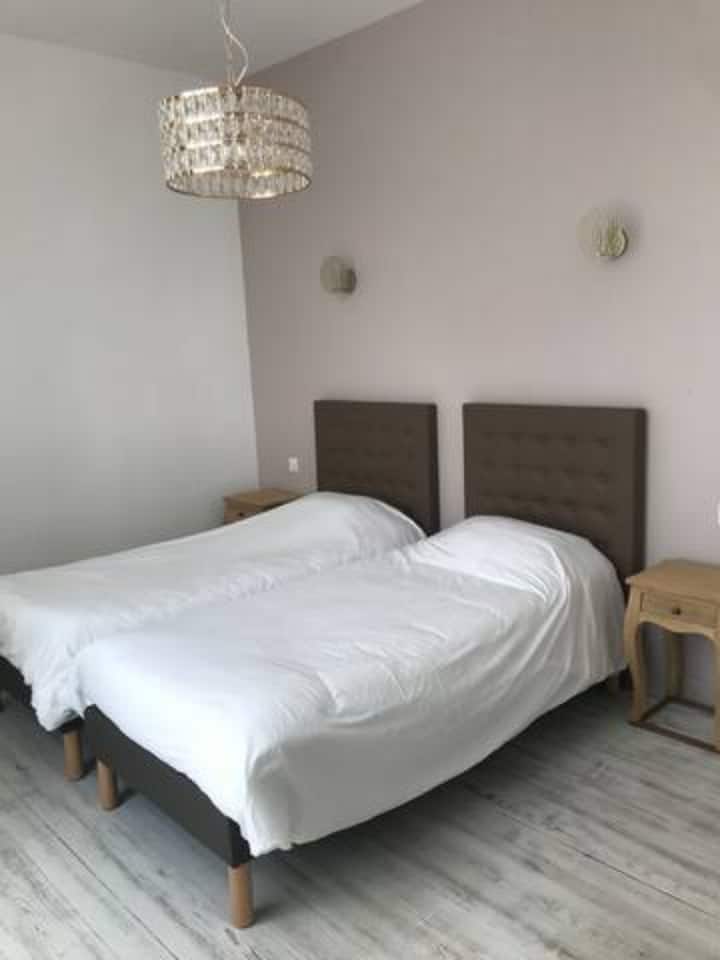 Chambre Avec Sdb Et Wc Privatif - La Flèche