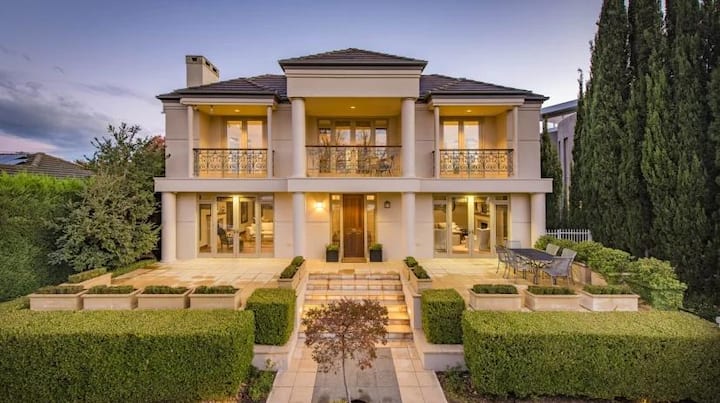 5-star Lakeview Stay @Yarralumla - Canberra