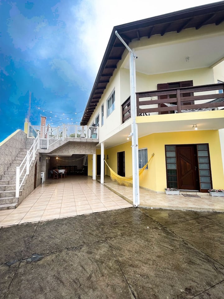 Casa Amarela Na Quadra Do Mar - Florianópolis