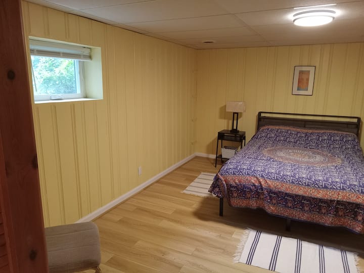 Cozy Semi-basement Apartment - Charlottesville, VA