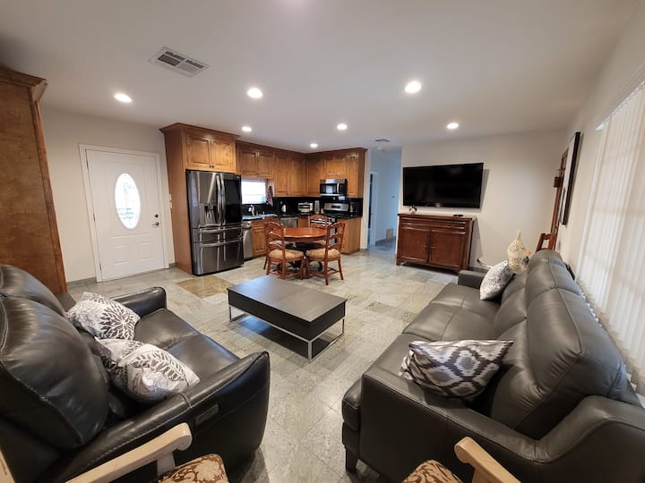 2br 2ba Hidden Gem Close To Ot - Pasadena, CA