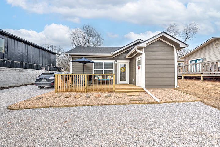 Slaughter "Mini" Pen @1208-1 - Bentonville, AR