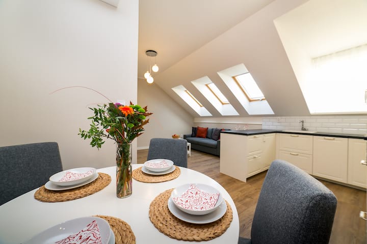 New Apartment 6 - Self Check In, Free Parking - Bratislava