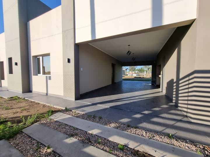 Quinta Frente A Costa Verde. - Junín, Francia