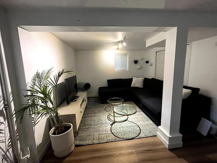 Vancouver Getaway! Mount Pleasant Gem - Vancouver