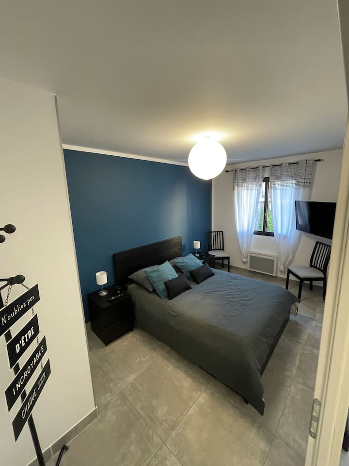 Joli Appartement T2 Au 1er Etage - Istres