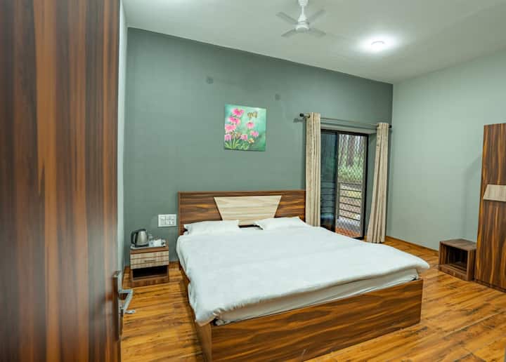 Peace And Forest Around This. - Nainital