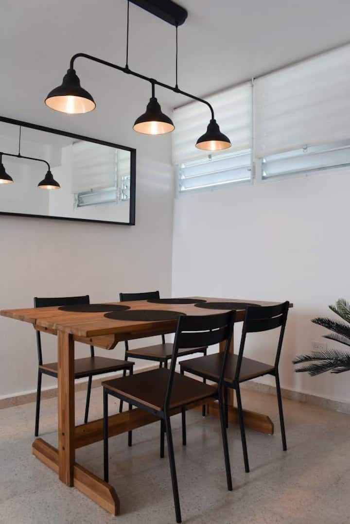 Iconic 4 Bedroom In Best Artsy Street In 12 Guest - San Juan