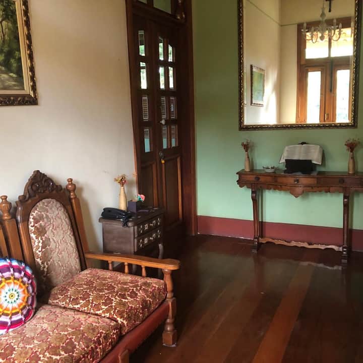 Sítio, Casarão, Ideal Para Grupos Próximo A Penedo - Porto Real