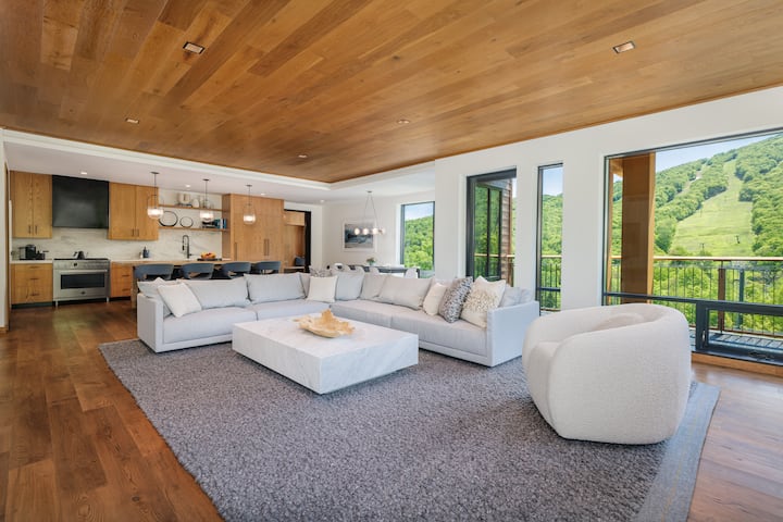 Modern Slopeside Luxury 4 Br At One Spruce Peak - Stowe, VT