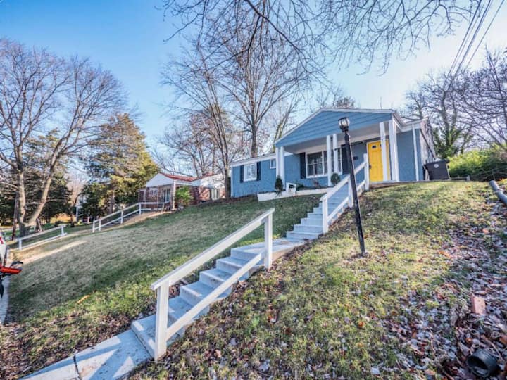 Cozy 3br/1ba Home Near Dc & Umd! - Hyattsville, MD