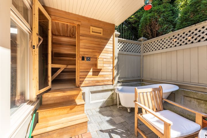 Private Sauna Retreat • Patio • Near Skytrain - Vancouver
