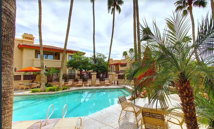 Beautiful Townhome In Pointtapatio Gated Community - Phoenix