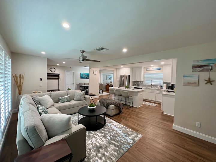 15- Min- To Area Beaches/ Resort Style Pool Home - Largo, FL