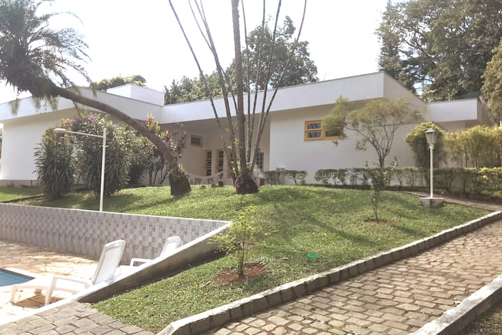 Casa Dentro De Condomínio Com Segurança E Conforto - Taubaté