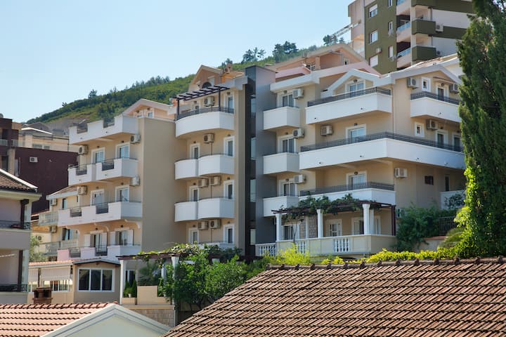 Villa Ljubanovic - Classic Twin Room With Terrace - Budva