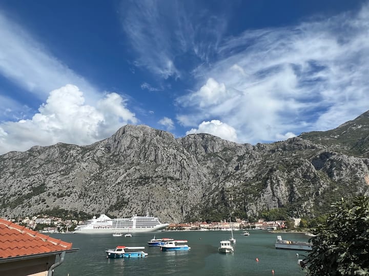 Kotor Bay Waterfront Apartment! - Kotor